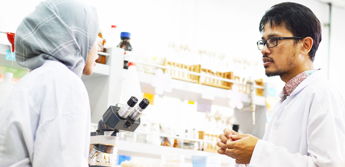 Staff Slider – Program Studi Sarjana Mikrobiologi SITH-ITB